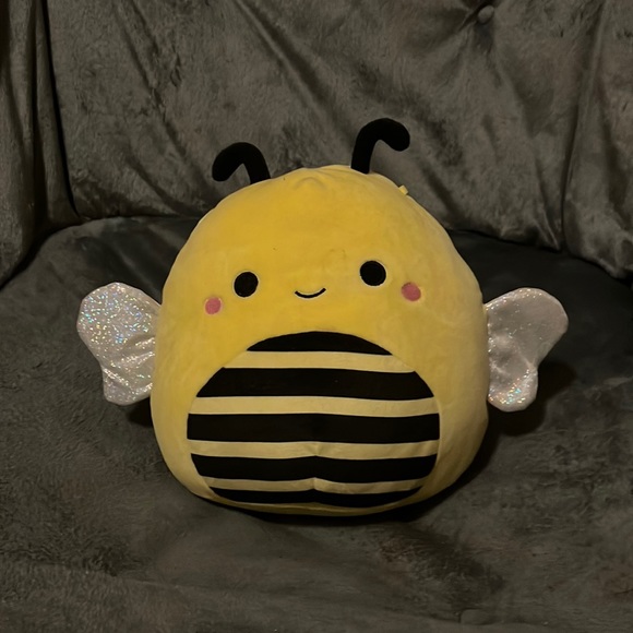 Toys | Small Bumble Bee Squishmallow | Poshmark
